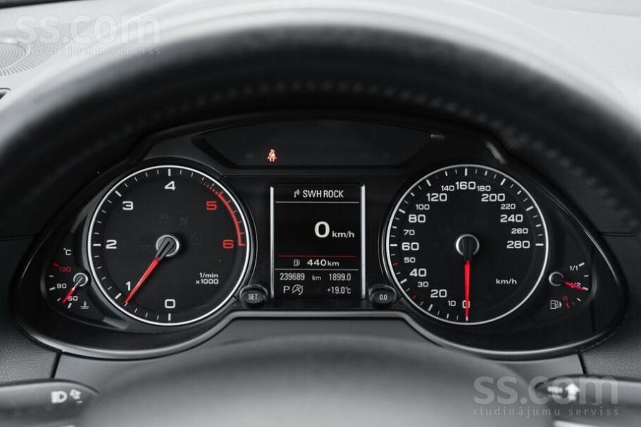 Melns Audi Q5 2015 Rīga, ar dzinēja tilpumu 2.00 L un nobraukumu 240 tūkst. km par 11950 €, foto 13 vietnē AUTOMOTO.COM.LV