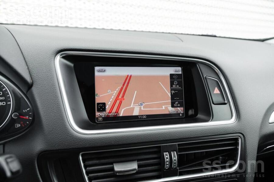 Melns Audi Q5 2015 Rīga, ar dzinēja tilpumu 2.00 L un nobraukumu 240 tūkst. km par 11950 €, foto 18 vietnē AUTOMOTO.COM.LV