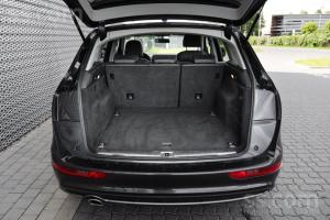 Melns Audi Q5 2015 Rīga, ar dzinēja tilpumu 2.00 L un nobraukumu 240 tūkst. km par 11950 €, foto 22 vietnē AUTOMOTO.COM.LV