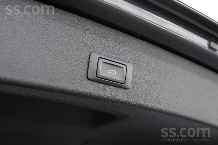 Melns Audi Q5 2015 Rīga, ar dzinēja tilpumu 2.00 L un nobraukumu 240 tūkst. km par 11950 €, foto 23 vietnē AUTOMOTO.COM.LV