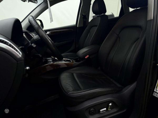 Black Audi Q5 2015 in Vilnius, with an engine capacity of 1.98 L and mileage of 192 thousand km for 11999 €, photo 10 on AUTOMOTO.COM.LV