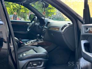 Black Audi Q5 2015 in Jelgava, with an engine capacity of 2.00 L and mileage of 173 thousand km for 13000 €, photo 12 on AUTOMOTO.COM.LV