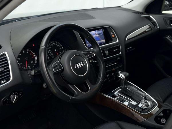 Black Audi Q5 2015 in Vilnius, with an engine capacity of 3.00 L and mileage of 232 thousand km for 11800 €, photo 9 on AUTOMOTO.COM.LV