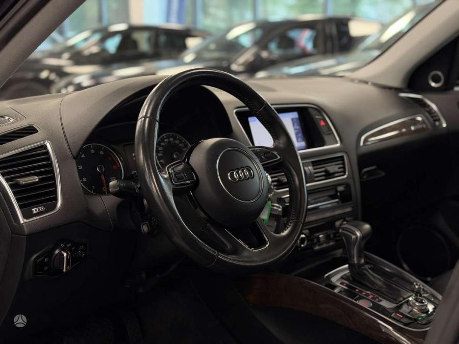 Black Audi Q5 2015 in Klaipeda, with an engine capacity of 3.00 L and mileage of 147 thousand km for 14500 €, photo 5 on AUTOMOTO.COM.LV