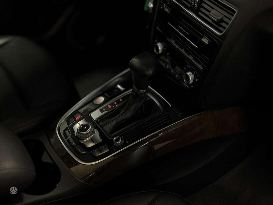 Black Audi Q5 2015 in Klaipeda, with an engine capacity of 3.00 L and mileage of 147 thousand km for 14500 €, photo 6 on AUTOMOTO.COM.LV