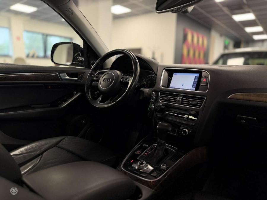 Black Audi Q5 2015 in Klaipeda, with an engine capacity of 3.00 L and mileage of 147 thousand km for 14500 €, photo 12 on AUTOMOTO.COM.LV