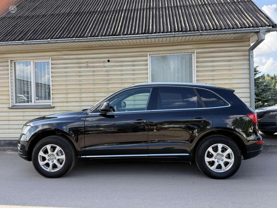 Black Audi Q5 2015 in Utena, with an engine capacity of 1.97 L and mileage of 182 thousand km for 12990 €, photo 5 on AUTOMOTO.COM.LV