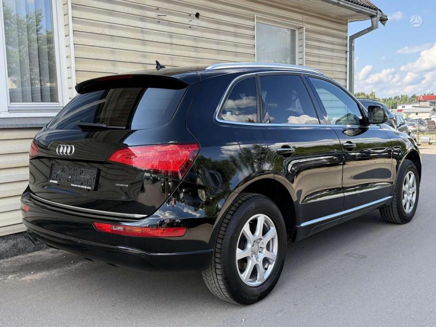 Black Audi Q5 2015 in Utena, with an engine capacity of 1.97 L and mileage of 182 thousand km for 12990 €, photo 9 on AUTOMOTO.COM.LV