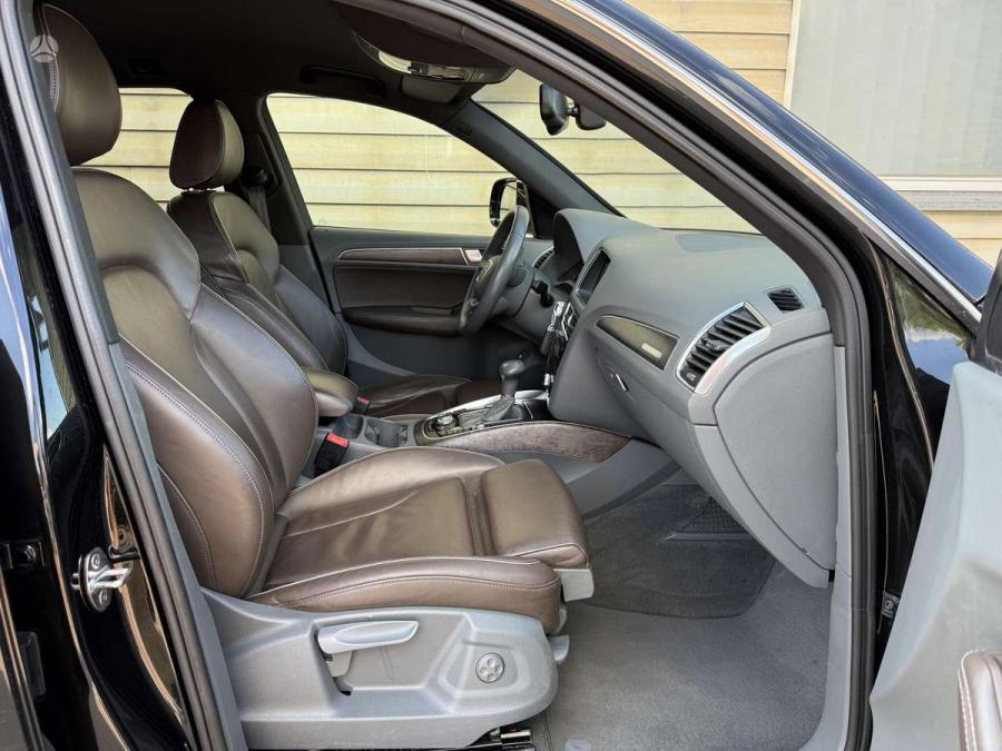 Black Audi Q5 2015 in Utena, with an engine capacity of 1.97 L and mileage of 182 thousand km for 12990 €, photo 22 on AUTOMOTO.COM.LV