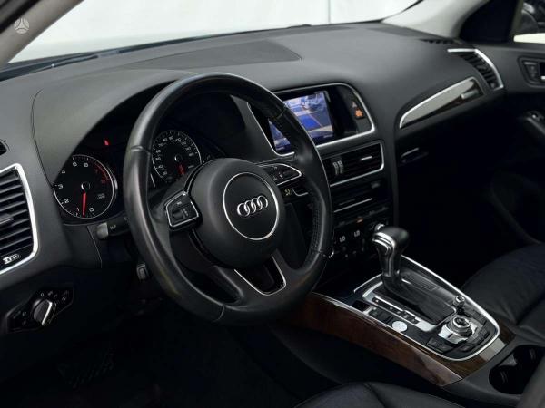Black Audi Q5 2015 in Vilnius, with an engine capacity of 3.00 L and mileage of 232 thousand km for 11790 €, photo 10 on AUTOMOTO.COM.LV