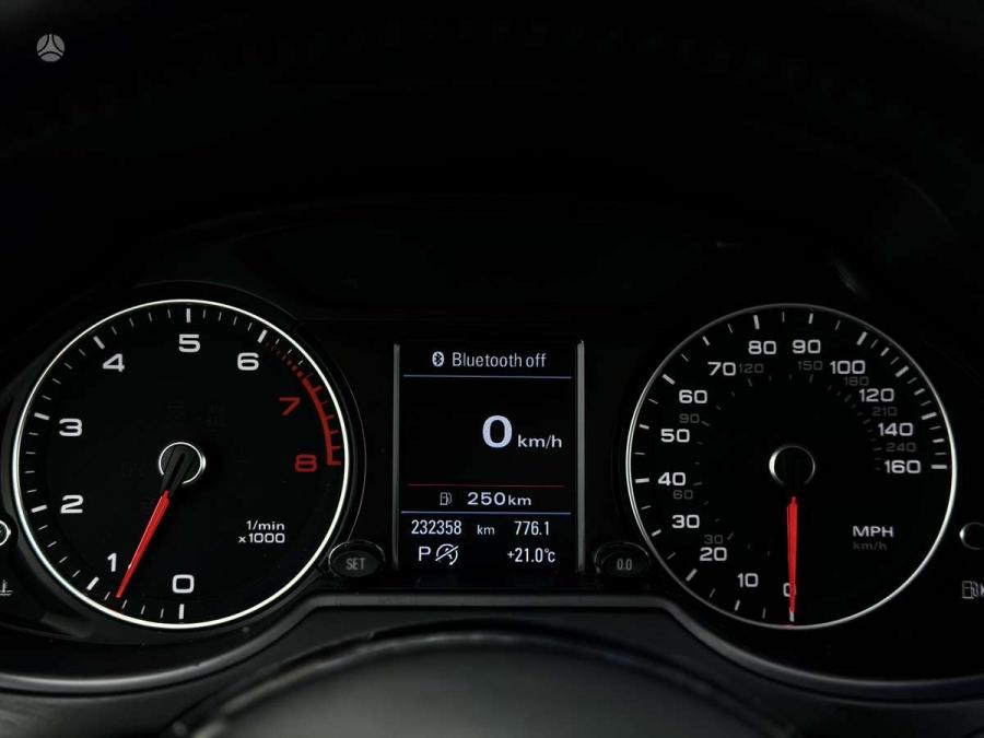 Black Audi Q5 2015 in Vilnius, with an engine capacity of 3.00 L and mileage of 232 thousand km for 11790 €, photo 32 on AUTOMOTO.COM.LV