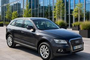 Melns Audi Q5 2015 Viļņa, ar dzinēja tilpumu 2.00 L un nobraukumu 260 tūkst. km par 12750 €, foto 3 vietnē AUTOMOTO.COM.LV
