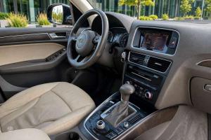 Melns Audi Q5 2015 Viļņa, ar dzinēja tilpumu 2.00 L un nobraukumu 260 tūkst. km par 12750 €, foto 10 vietnē AUTOMOTO.COM.LV