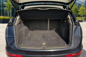 Melns Audi Q5 2015 Viļņa, ar dzinēja tilpumu 2.00 L un nobraukumu 260 tūkst. km par 12750 €, foto 13 vietnē AUTOMOTO.COM.LV