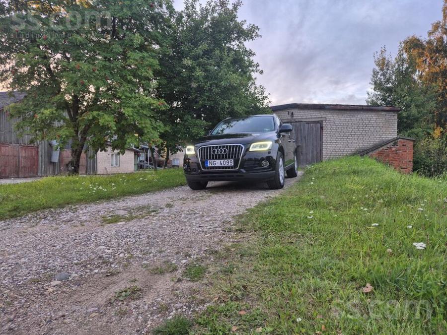 Black Audi Q5 2015 in Cesis, with an engine capacity of 2.00 L and mileage of 395 thousand km for 12200 €, photo 1 on AUTOMOTO.COM.LV