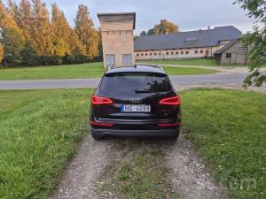 Black Audi Q5 2015 in Cesis, with an engine capacity of 2.00 L and mileage of 395 thousand km for 12200 €, photo 4 on AUTOMOTO.COM.LV
