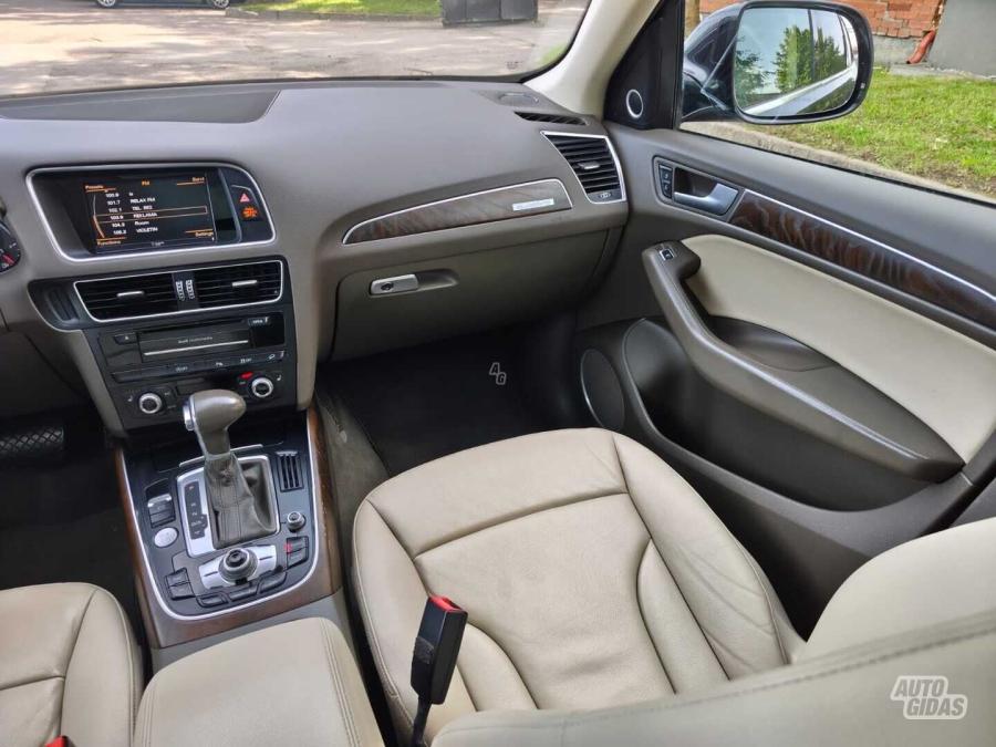 Melns Audi Q5 2015 Šauļi, ar dzinēja tilpumu 3.00 L un nobraukumu 168 tūkst. km par 12500 €, foto 12 vietnē AUTOMOTO.COM.LV