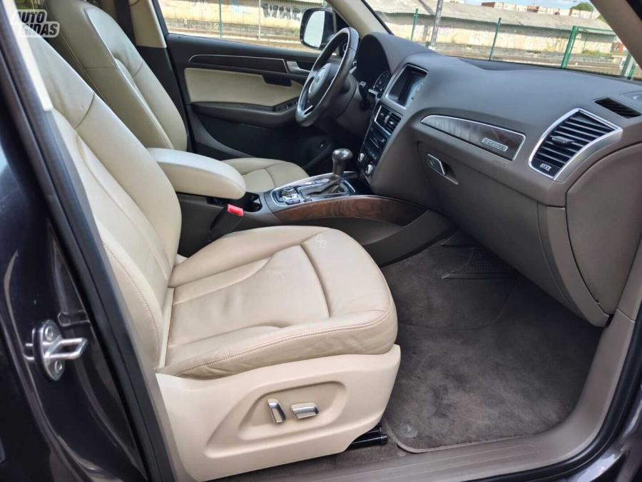 Melns Audi Q5 2015 Šauļi, ar dzinēja tilpumu 3.00 L un nobraukumu 168 tūkst. km par 12500 €, foto 14 vietnē AUTOMOTO.COM.LV