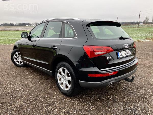 Melns Audi Q5 2016 Talsi, ar dzinēja tilpumu 2.00 L un nobraukumu 247 tūkst. km par 14999 €, foto 5 vietnē AUTOMOTO.COM.LV