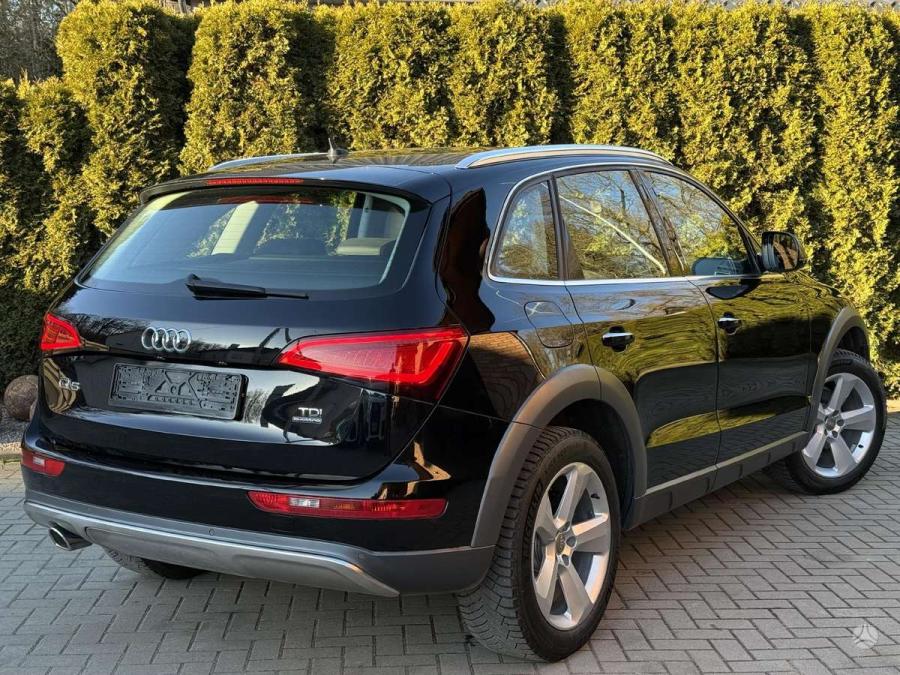 Black Audi Q5 2016 in Jonava, with an engine capacity of 1.97 L and mileage of 237 thousand km for 13750 €, photo 6 on AUTOMOTO.COM.LV