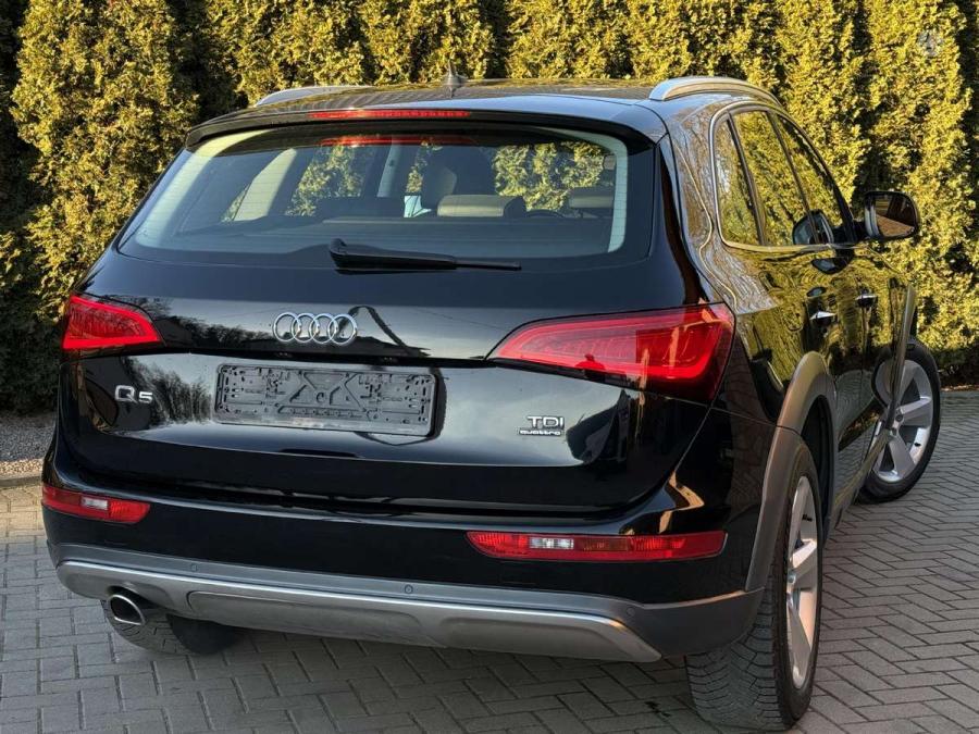 Black Audi Q5 2016 in Jonava, with an engine capacity of 1.97 L and mileage of 237 thousand km for 13750 €, photo 7 on AUTOMOTO.COM.LV
