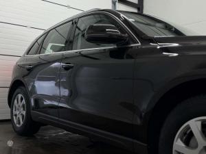 Black Audi Q5 2016 in Utena, with an engine capacity of 1.97 L and mileage of 238 thousand km for 14650 €, photo 7 on AUTOMOTO.COM.LV