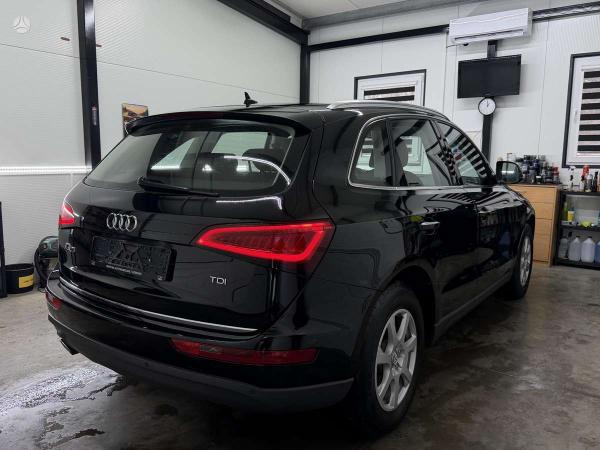 Melns Audi Q5 2016 Utena, ar dzinēja tilpumu 1.97 L un nobraukumu 238 tūkst. km par 14650 €, foto 8 vietnē AUTOMOTO.COM.LV