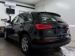 Black Audi Q5 2016 in Utena, with an engine capacity of 1.97 L and mileage of 238 thousand km for 14650 €, photo 10 on AUTOMOTO.COM.LV