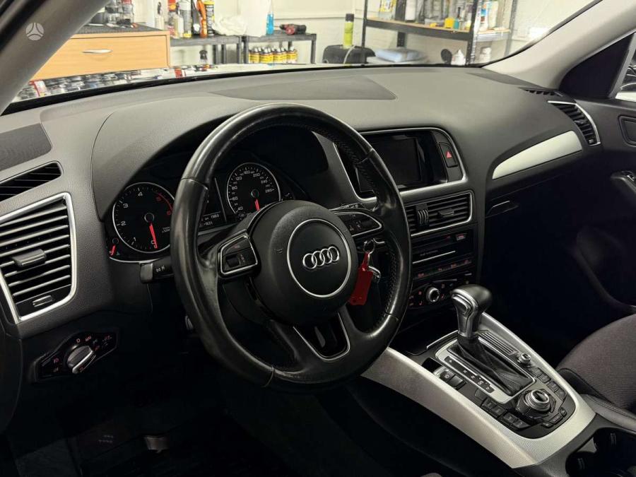 Black Audi Q5 2016 in Utena, with an engine capacity of 1.97 L and mileage of 238 thousand km for 14650 €, photo 14 on AUTOMOTO.COM.LV