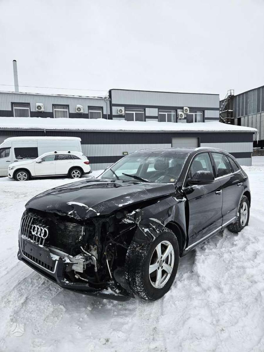 Melns Audi Q5 2016 Mažeikiai, ar dzinēja tilpumu 1.98 L un nobraukumu 310 tūkst. km par 5699 €, foto 3 vietnē AUTOMOTO.COM.LV