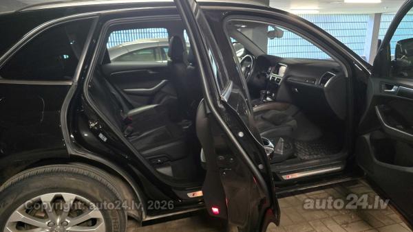 Black Audi Q5 2016 in Tallinn, with an engine capacity of 2.00 L and mileage of 96 thousand km for 15000 €, photo 4 on AUTOMOTO.COM.LV