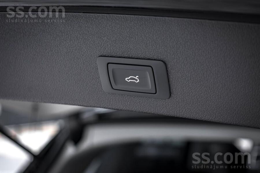 Black Audi Q5 2016 in Riga, with an engine capacity of 3.00 L and mileage of 249 thousand km for 14950 €, photo 9 on AUTOMOTO.COM.LV