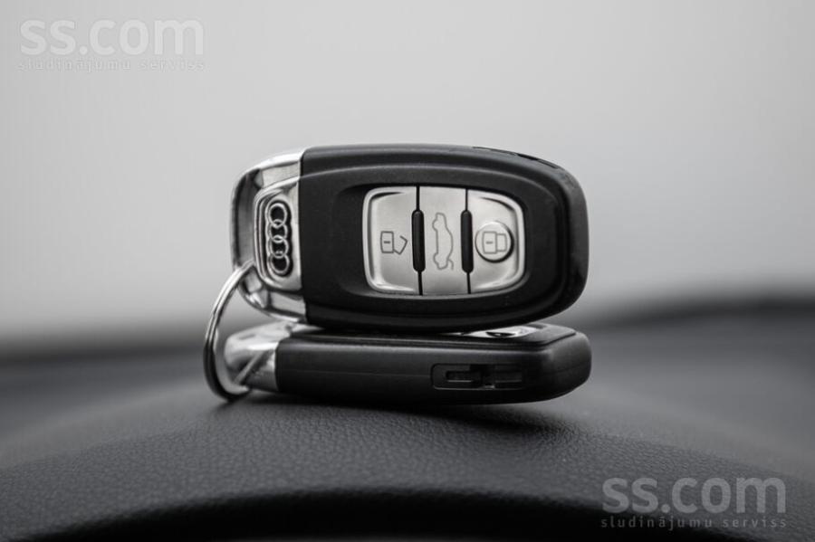 Black Audi Q5 2016 in Riga, with an engine capacity of 3.00 L and mileage of 249 thousand km for 14950 €, photo 31 on AUTOMOTO.COM.LV