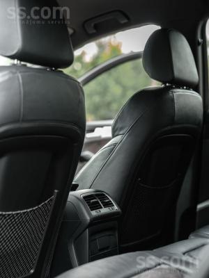 Black Audi Q5 2016 in Riga, with an engine capacity of 2.00 L and mileage of 190 thousand km for 16600 €, photo 16 on AUTOMOTO.COM.LV