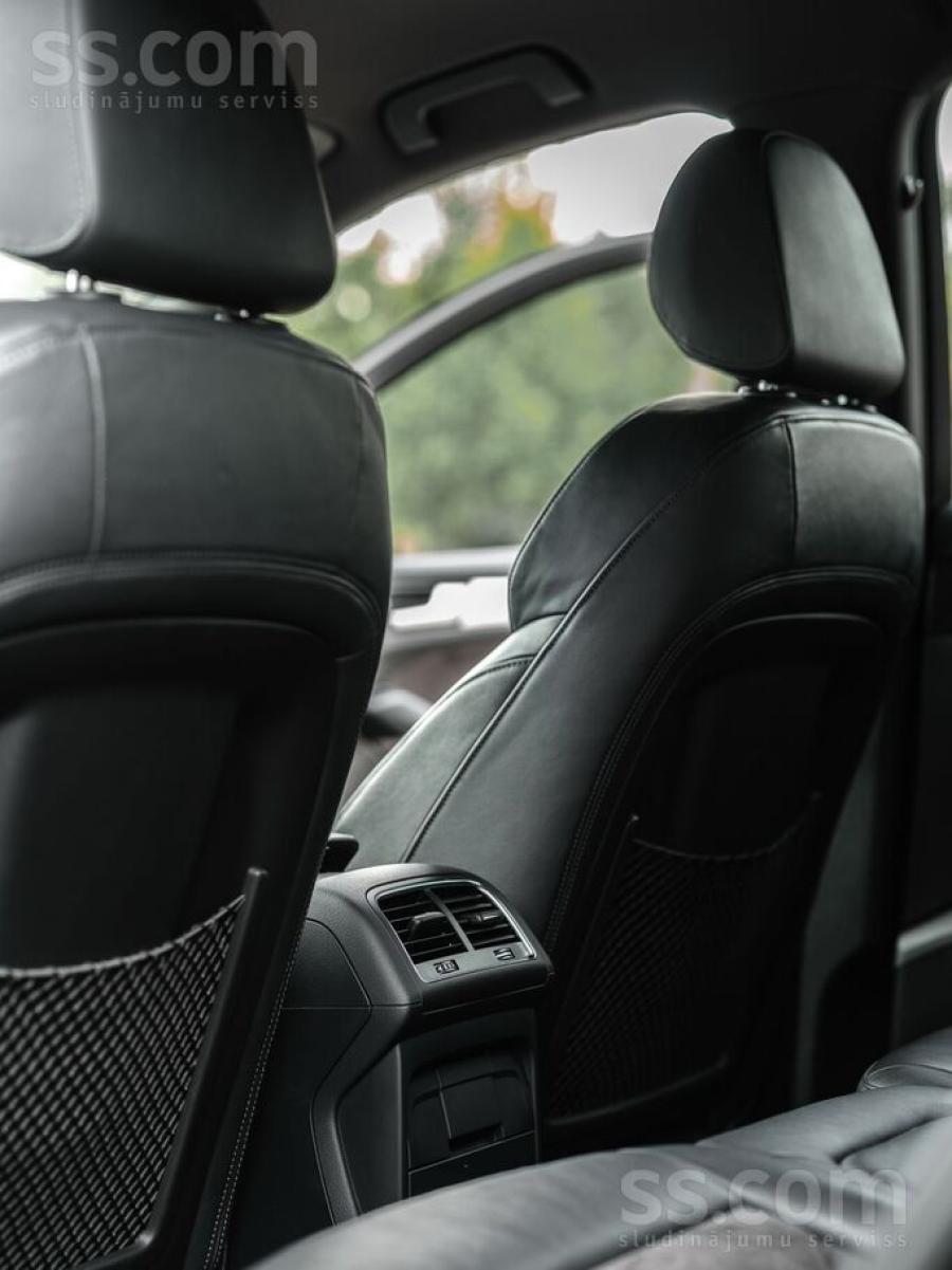 Black Audi Q5 2016 in Riga, with an engine capacity of 2.00 L and mileage of 190 thousand km for 16600 €, photo 16 on AUTOMOTO.COM.LV