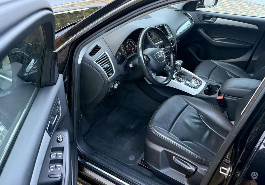 Black Audi Q5 2016 in Druskininkai, with an engine capacity of 1.97 L and mileage of 221 thousand km for 14600 €, photo 9 on AUTOMOTO.COM.LV