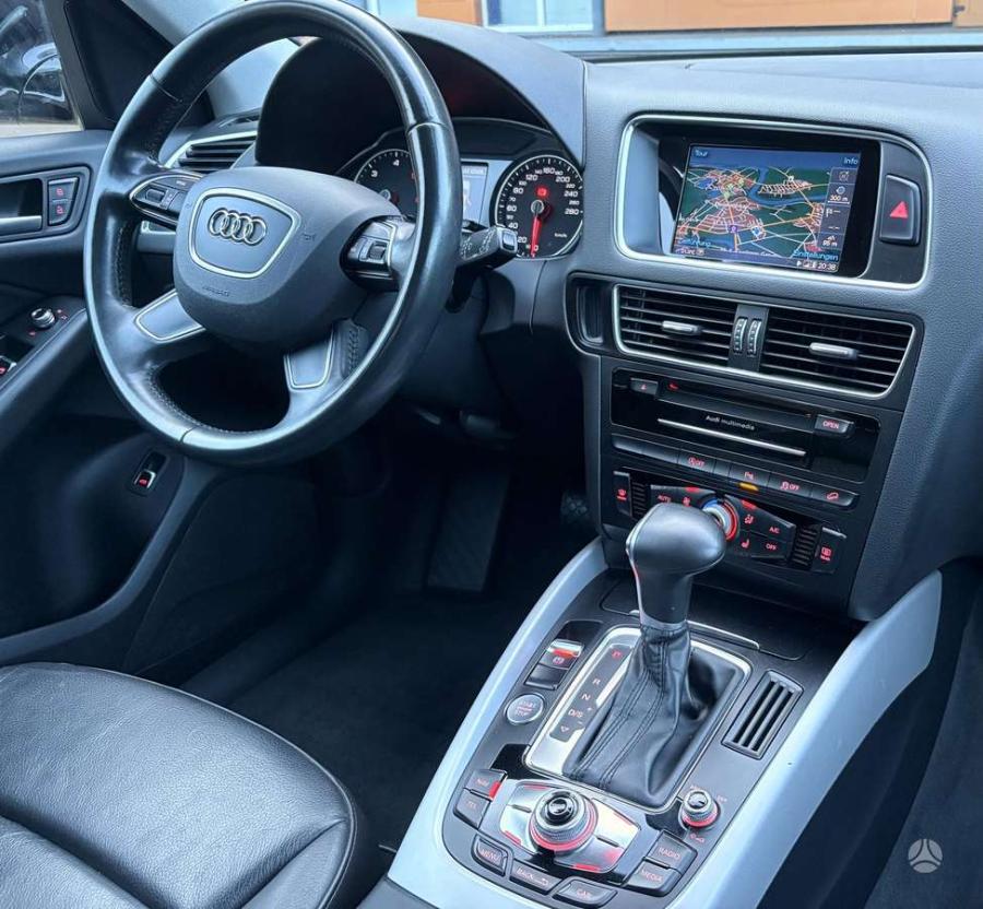 Black Audi Q5 2016 in Druskininkai, with an engine capacity of 1.97 L and mileage of 221 thousand km for 14600 €, photo 13 on AUTOMOTO.COM.LV