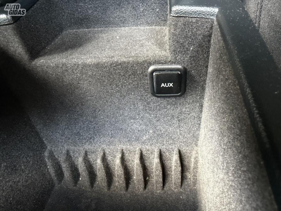 Black Audi Q5 2016 in Panevezys, with an engine capacity of 2.00 L and mileage of 265 thousand km for 13000 €, photo 28 on AUTOMOTO.COM.LV