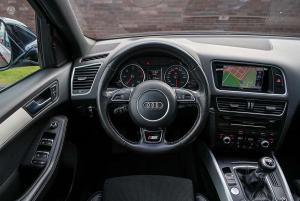 Black Audi Q5 2016 in Marijampole, with an engine capacity of 1.97 L and mileage of 195 thousand km for 14450 €, photo 18 on AUTOMOTO.COM.LV