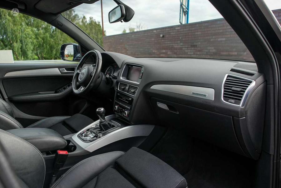 Black Audi Q5 2016 in Marijampole, with an engine capacity of 1.97 L and mileage of 195 thousand km for 14450 €, photo 38 on AUTOMOTO.COM.LV