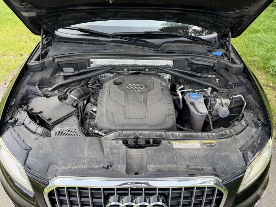Black Audi Q5 2016 in Utena, with an engine capacity of 1.97 L and mileage of 300 thousand km for 12250 €, photo 17 on AUTOMOTO.COM.LV