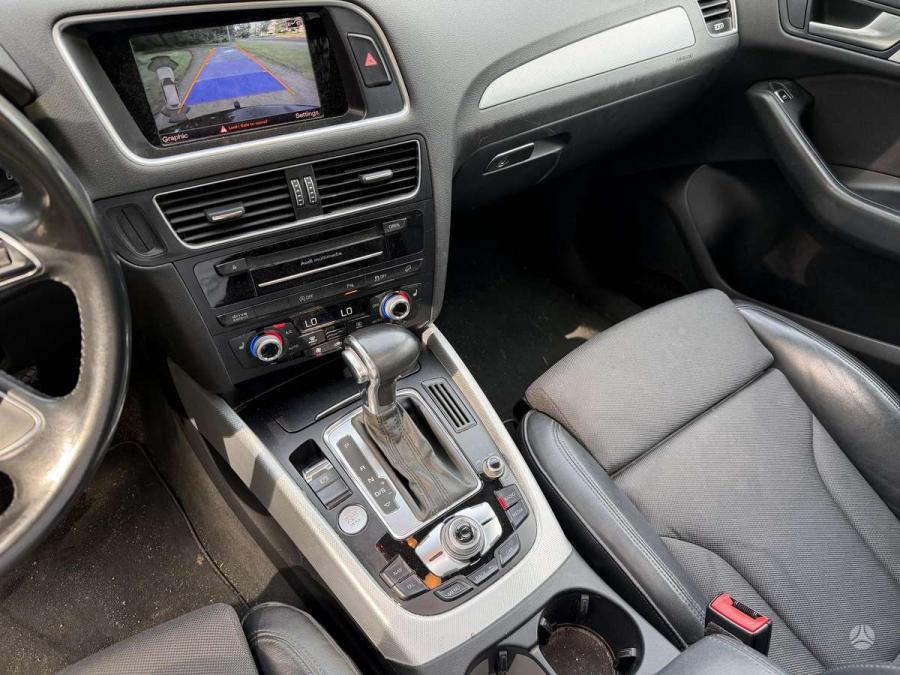 Black Audi Q5 2016 in Utena, with an engine capacity of 1.97 L and mileage of 300 thousand km for 12250 €, photo 21 on AUTOMOTO.COM.LV