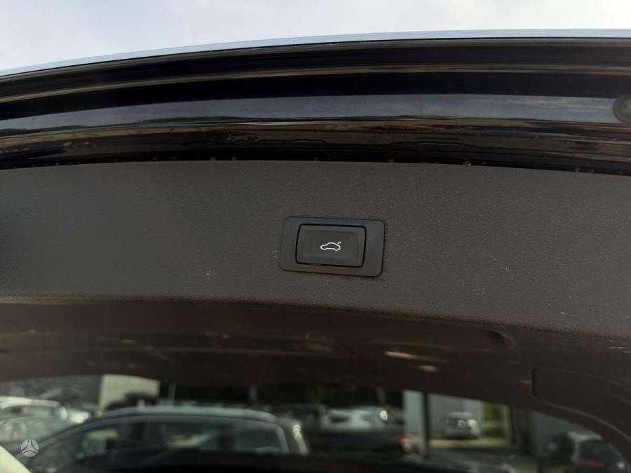 Black Audi Q5 2016 in Utena, with an engine capacity of 1.97 L and mileage of 300 thousand km for 12250 €, photo 26 on AUTOMOTO.COM.LV