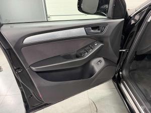 Melns Audi Q5 2016 Utena, ar dzinēja tilpumu 1.97 L un nobraukumu 300 tūkst. km par 13150 €, foto 22 vietnē AUTOMOTO.COM.LV