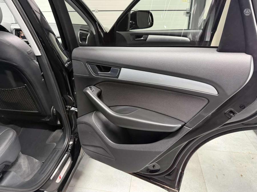 Melns Audi Q5 2016 Utena, ar dzinēja tilpumu 1.97 L un nobraukumu 300 tūkst. km par 13150 €, foto 26 vietnē AUTOMOTO.COM.LV
