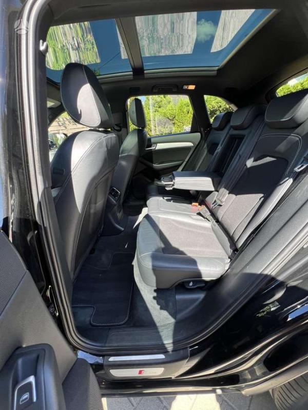 Audi Q5 2016 in Vilnius on AUTOMOTO.COM.LV Black Audi Q5 2016 in Vilnius, with an engine capacity of 1.97 L and mileage of 238 thousand km for 15000 €, photo 10 on AUTOMOTO.COM.LV