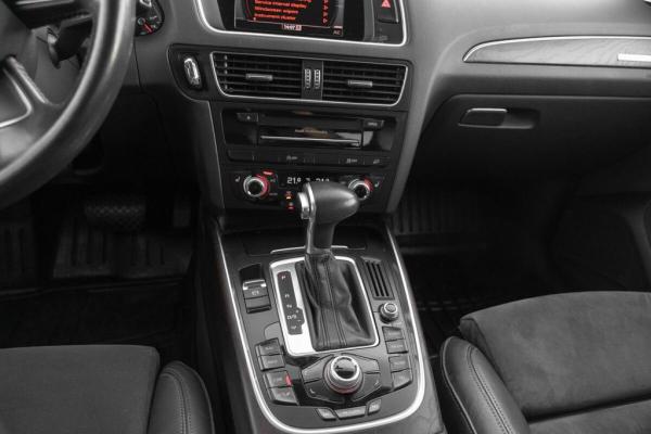 Audi Q5 2016 in Vilnius on AUTOMOTO.COM.LV Black Audi Q5 2016 in Vilnius, with an engine capacity of 2.00 L and mileage of 195 thousand km for 14150 €, photo 7 on AUTOMOTO.COM.LV