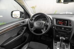 Melns Audi Q5 2016 Viļņa, ar dzinēja tilpumu 2.00 L un nobraukumu 195 tūkst. km par 14150 €, foto 18 vietnē AUTOMOTO.COM.LV