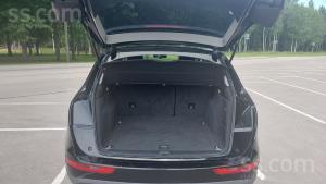 Black Audi Q5 2016 in Aluksne, with an engine capacity of 3.00 L and mileage of 0 thousand km for 9900 €, photo 32 on AUTOMOTO.COM.LV