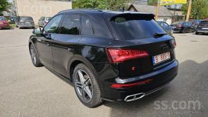 Black Audi Q5 2017 in Limbazi, with an engine capacity of 3.00 L and mileage of 197 thousand km for 28900 €, photo 7 on AUTOMOTO.COM.LV
